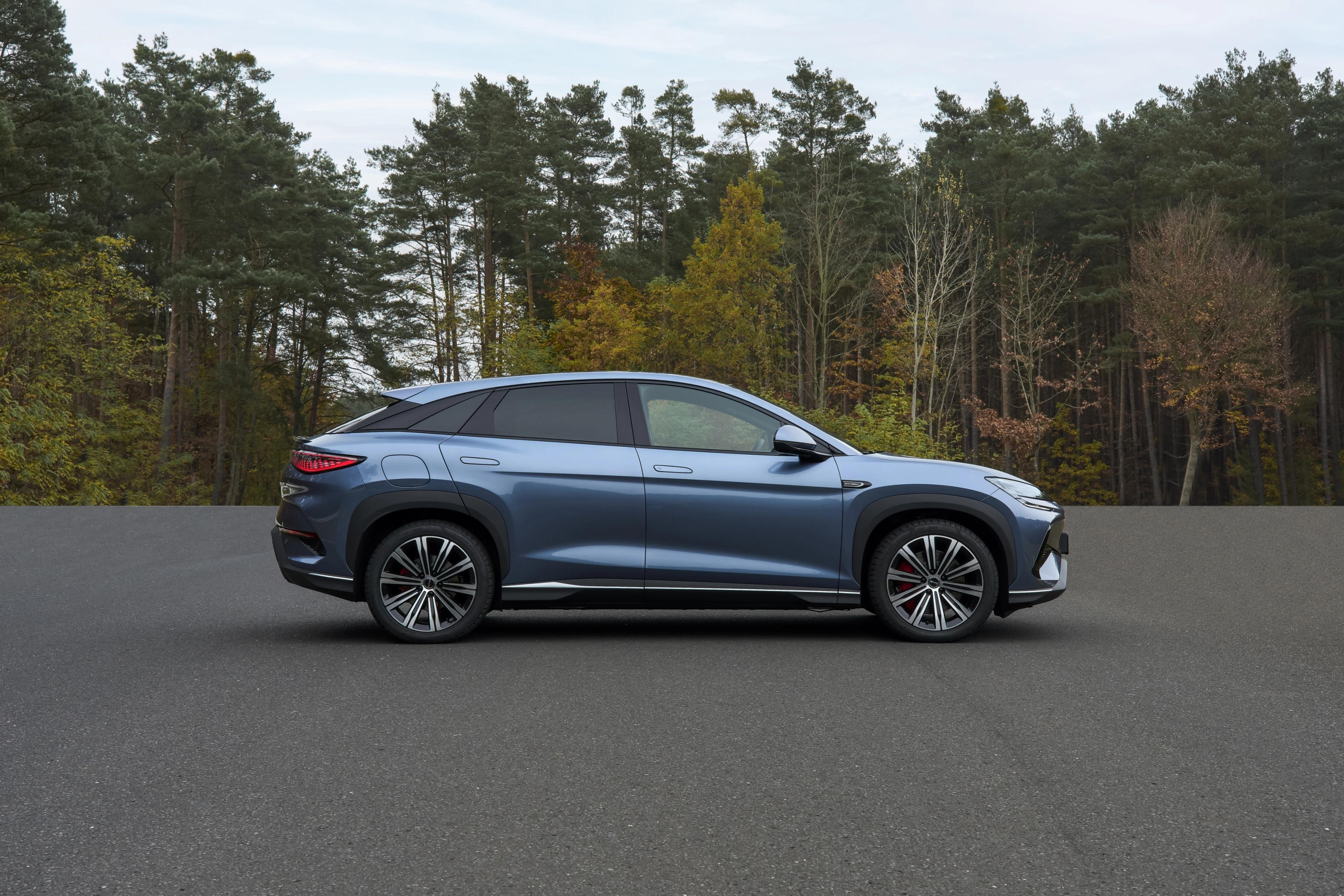 El nuevo SUV 'coupé' de BYD ya tiene precio en España: así es el deportivo Sealion 7