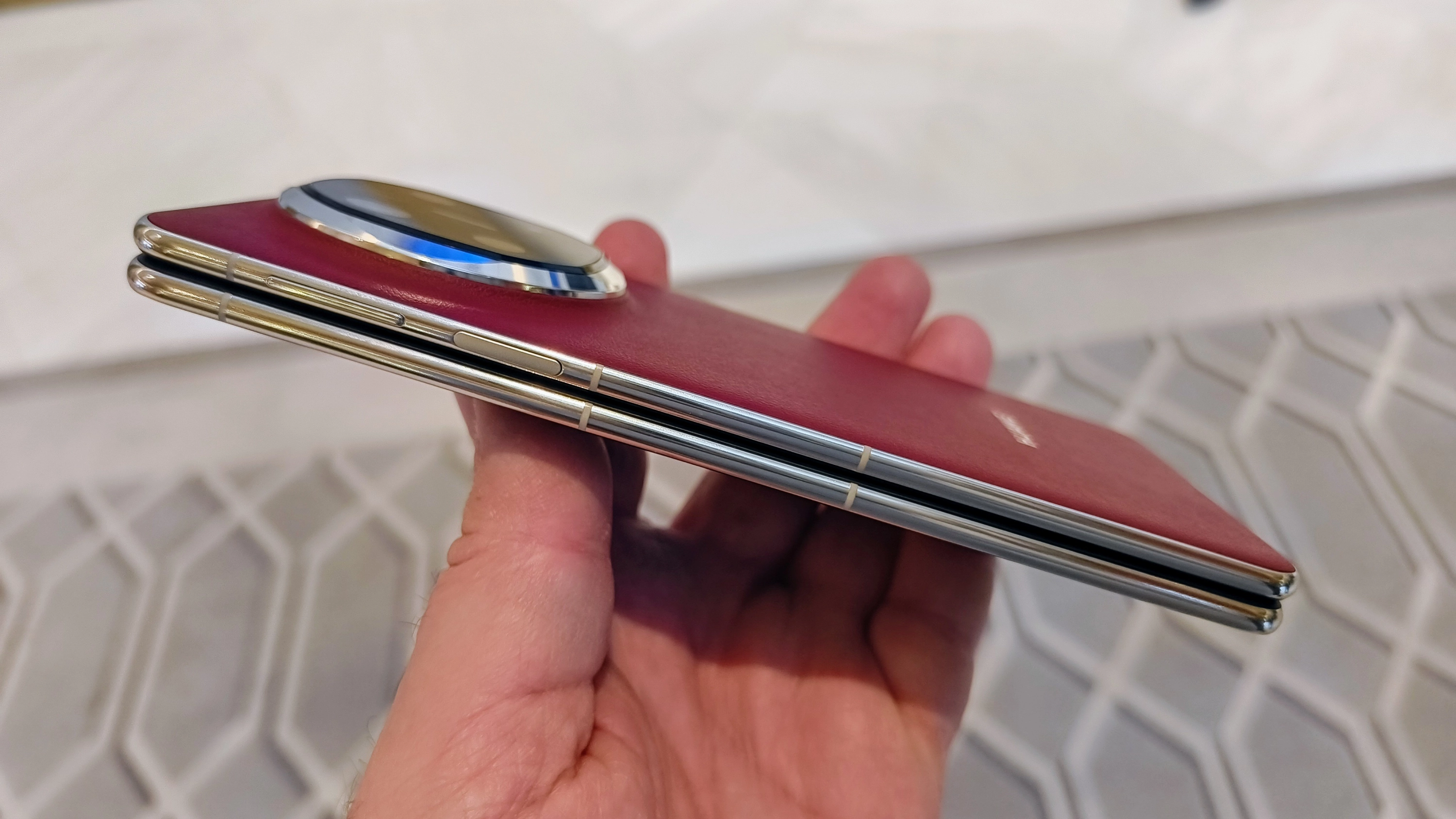 Mate X6: llega a España el último e imponente móvil plegable de Huawei