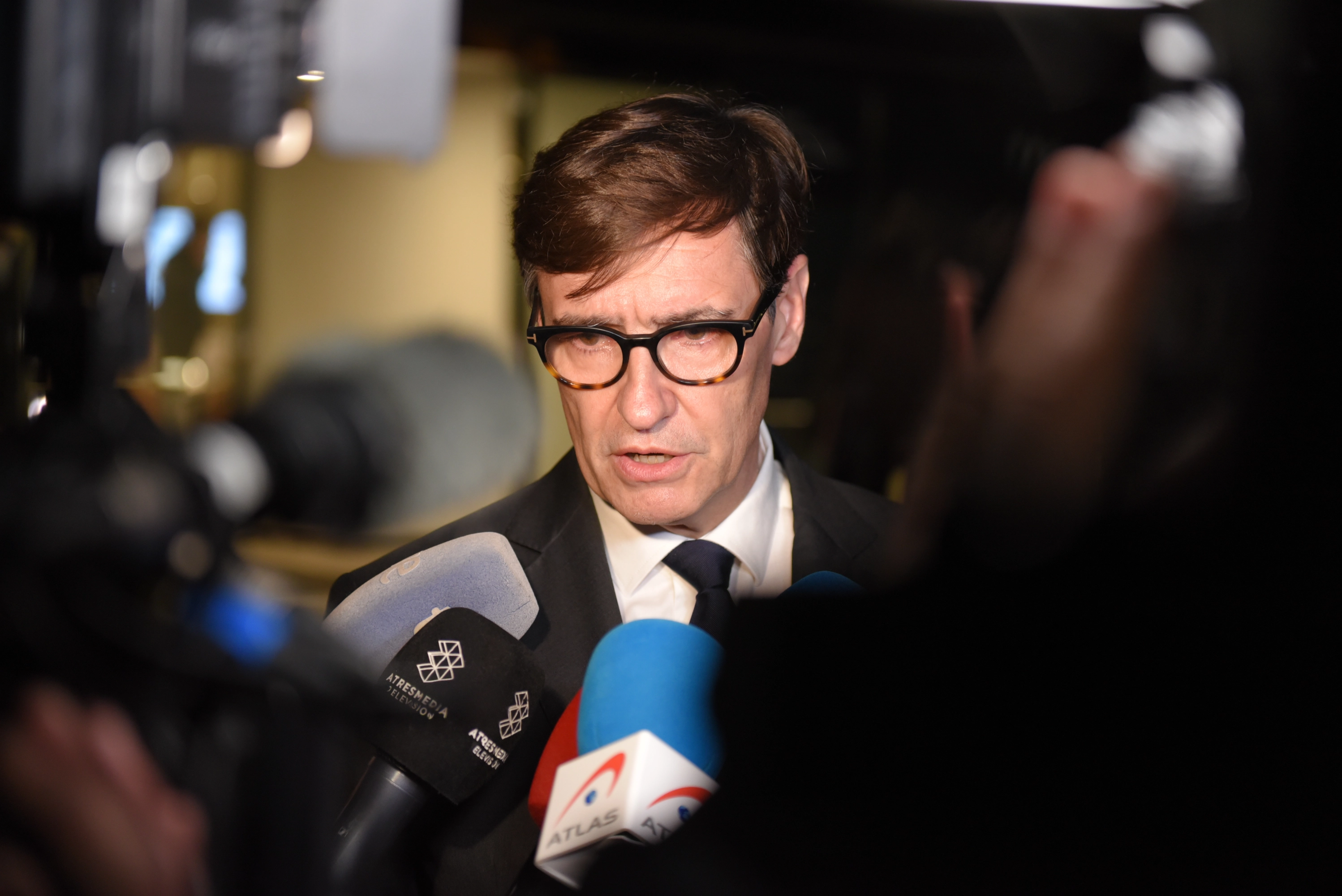 Fotos: Familiares y amigos de Isak Andic dan su último adiós al ...