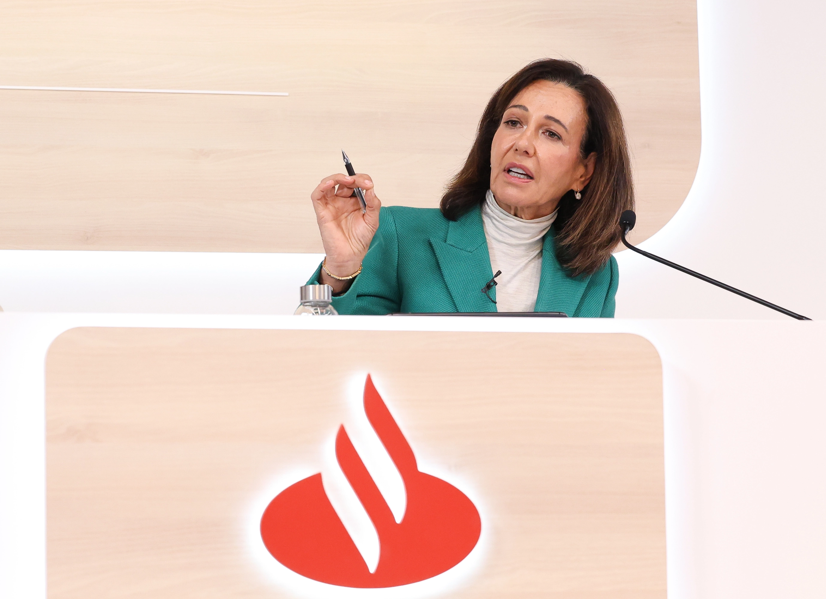 Ana Botín anticipa un mayor crecimiento de beneficios para el Santander ...