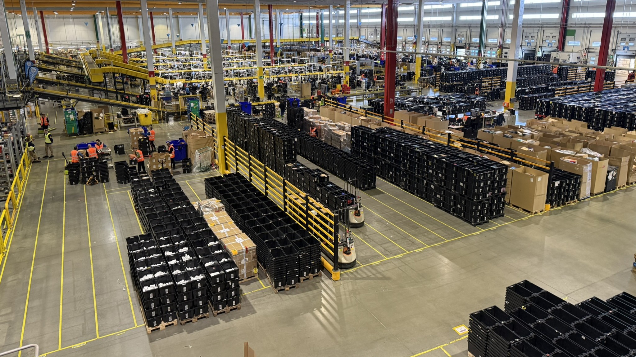 Del clic a casa en tres horas: así funciona el centro logístico más ...