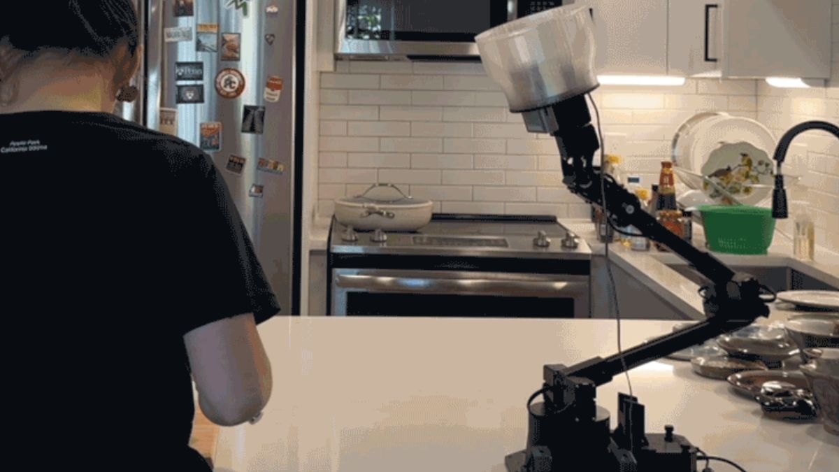 Así sería un futuro con robots humanoides de Apple haciendo tareas del hogar