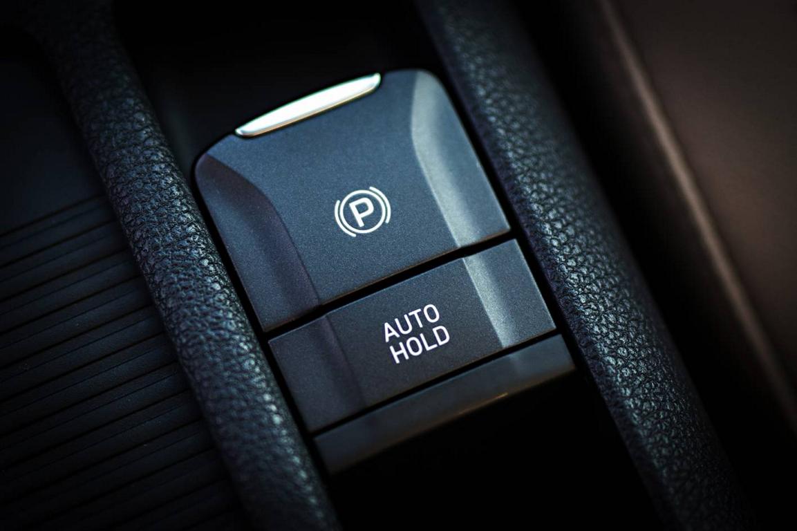 El botón del coche para conducir más cómodo y con más seguridad que ...