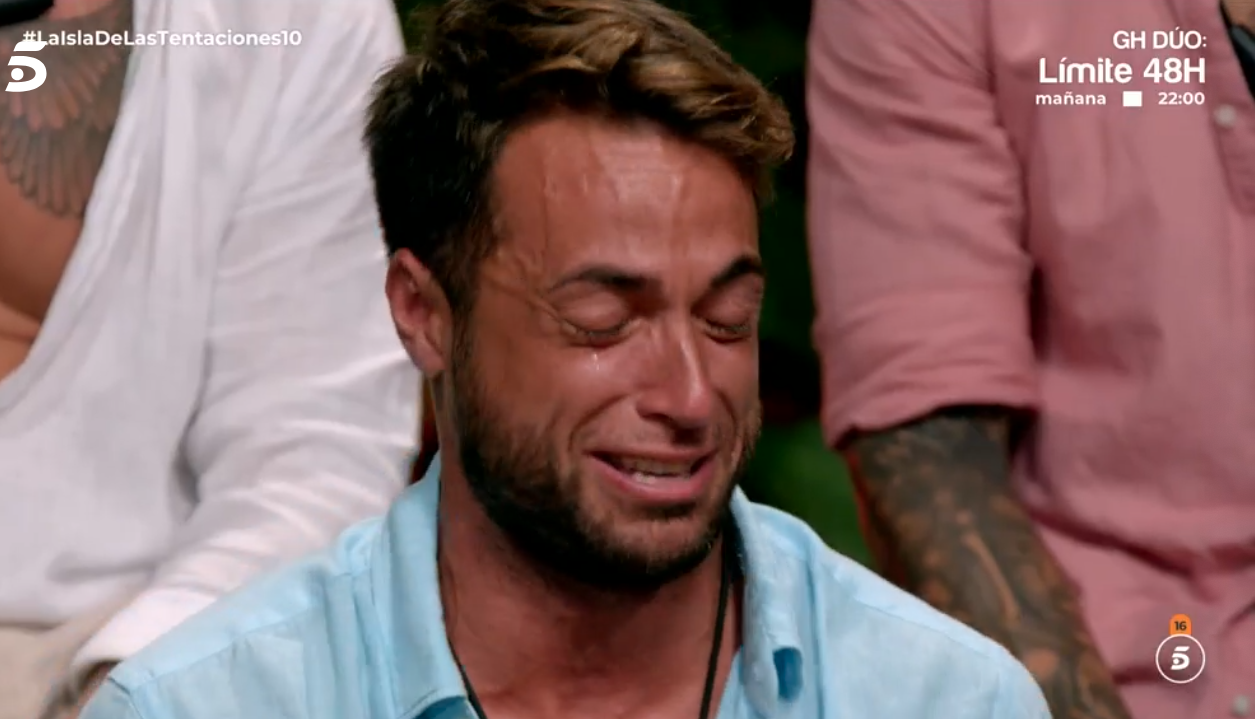 Montoya, destrozado tras la hoguera en 'La isla de las tentaciones': "Tenía un futuro con ella"