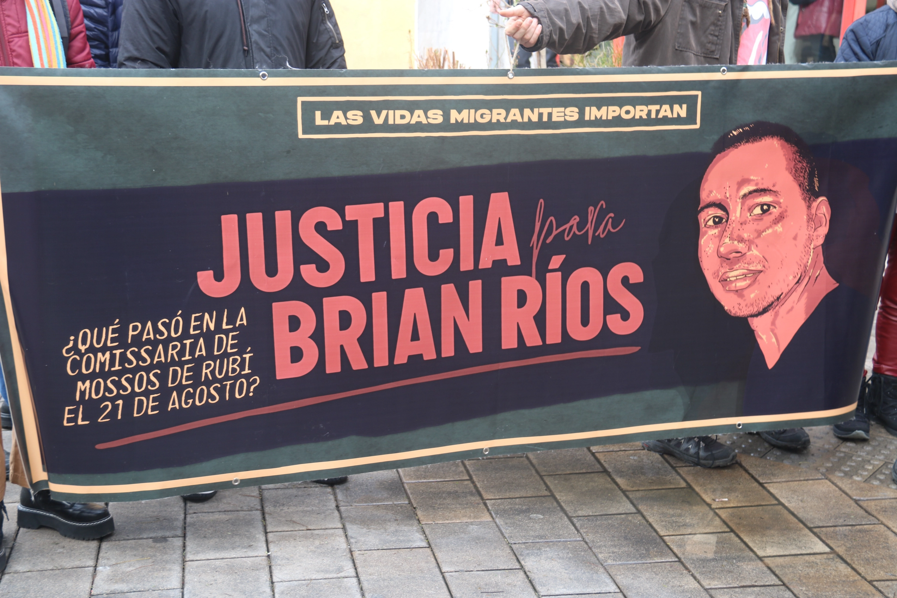 Los enfermeros confirman que Brian Ríos estuvo contenido por la policía ...