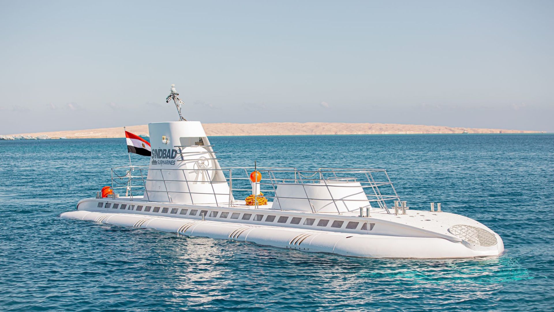 Así es Sindbad, el submarino turístico hundido en Egipto y que estaba ...