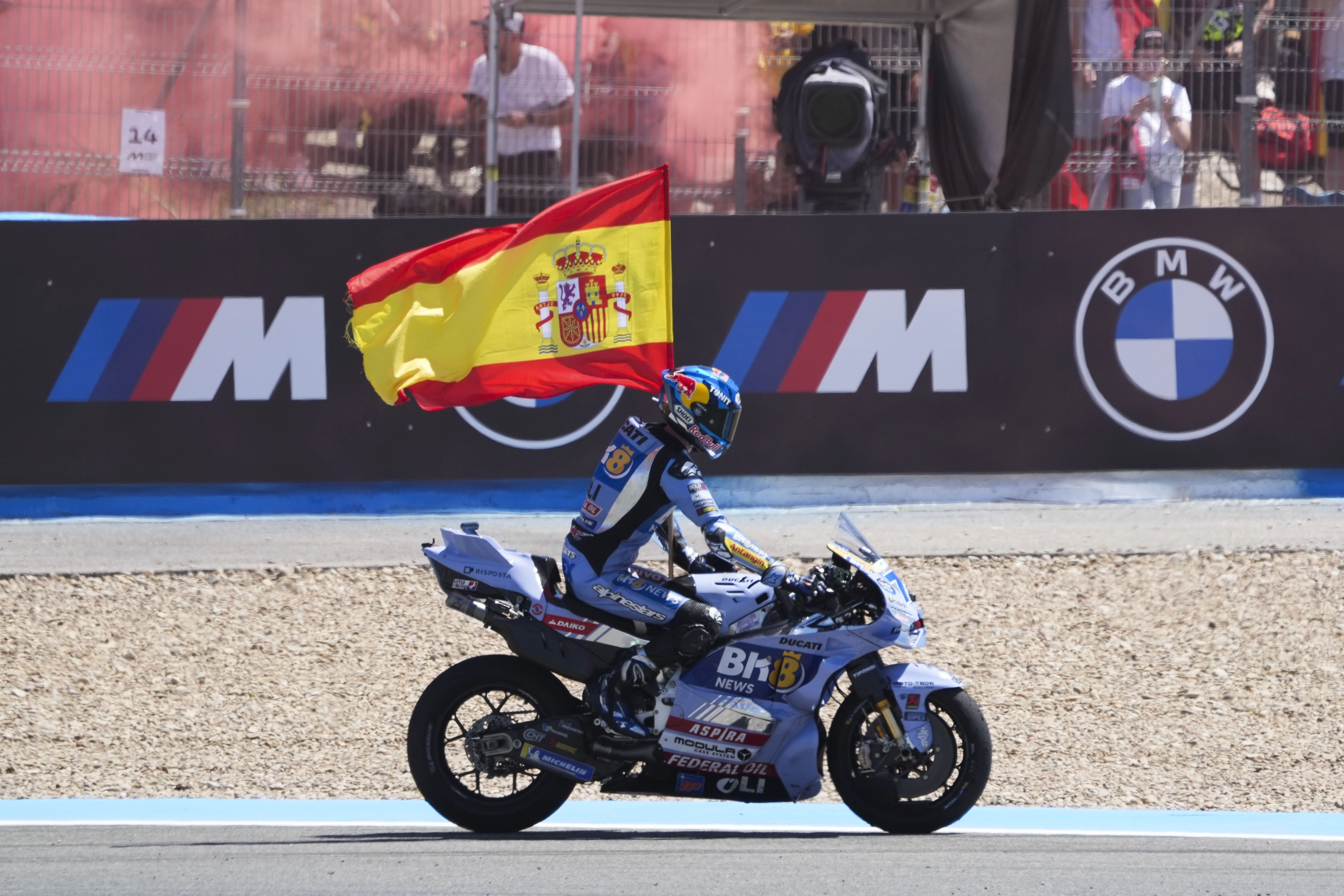 El corazón dividido de la madre de los hermanos Márquez: "Álex siempre ...