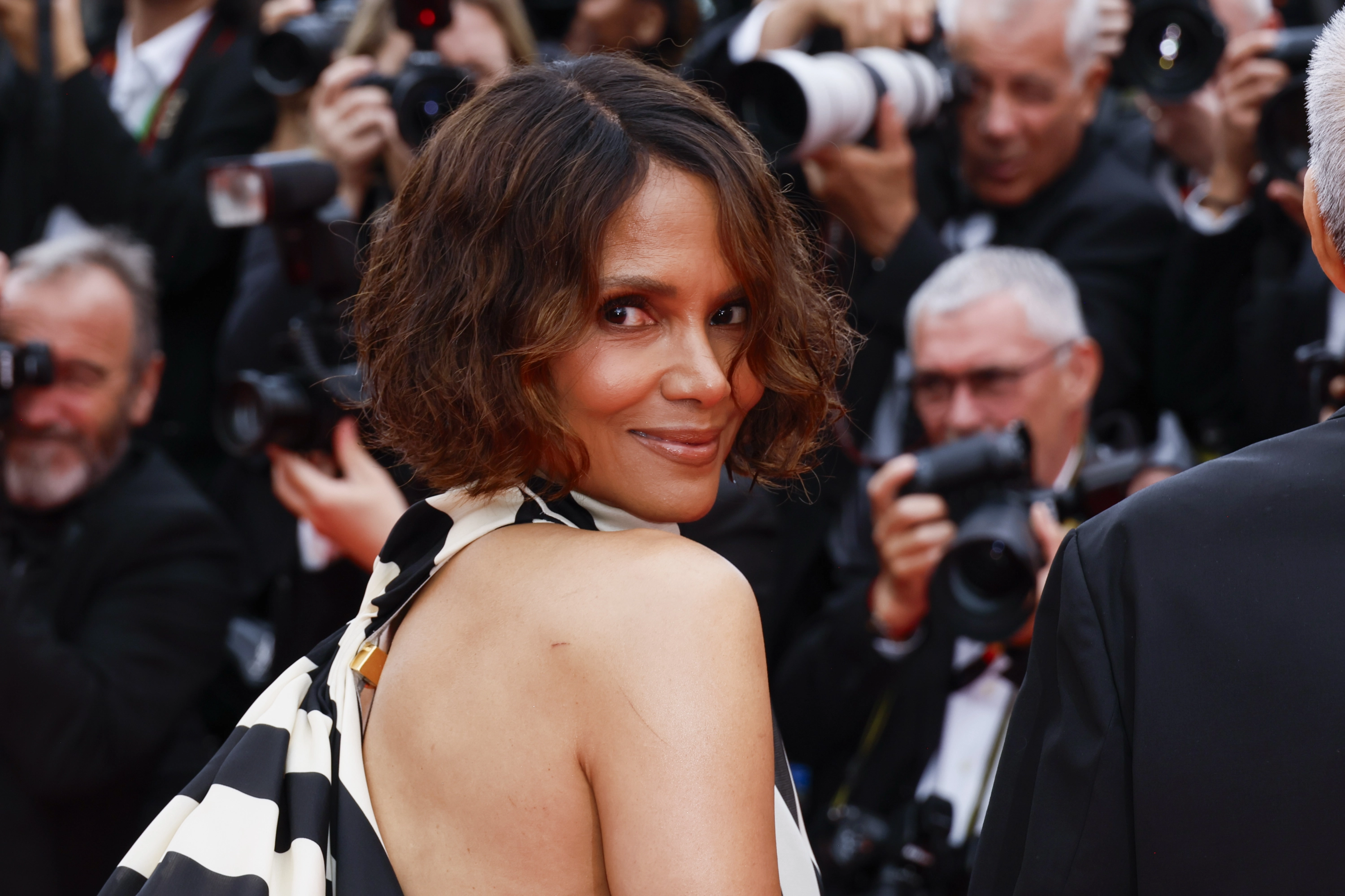 El Festival de Cannes veta al actor Théo Navarro-Mussy tras ser acusado ...