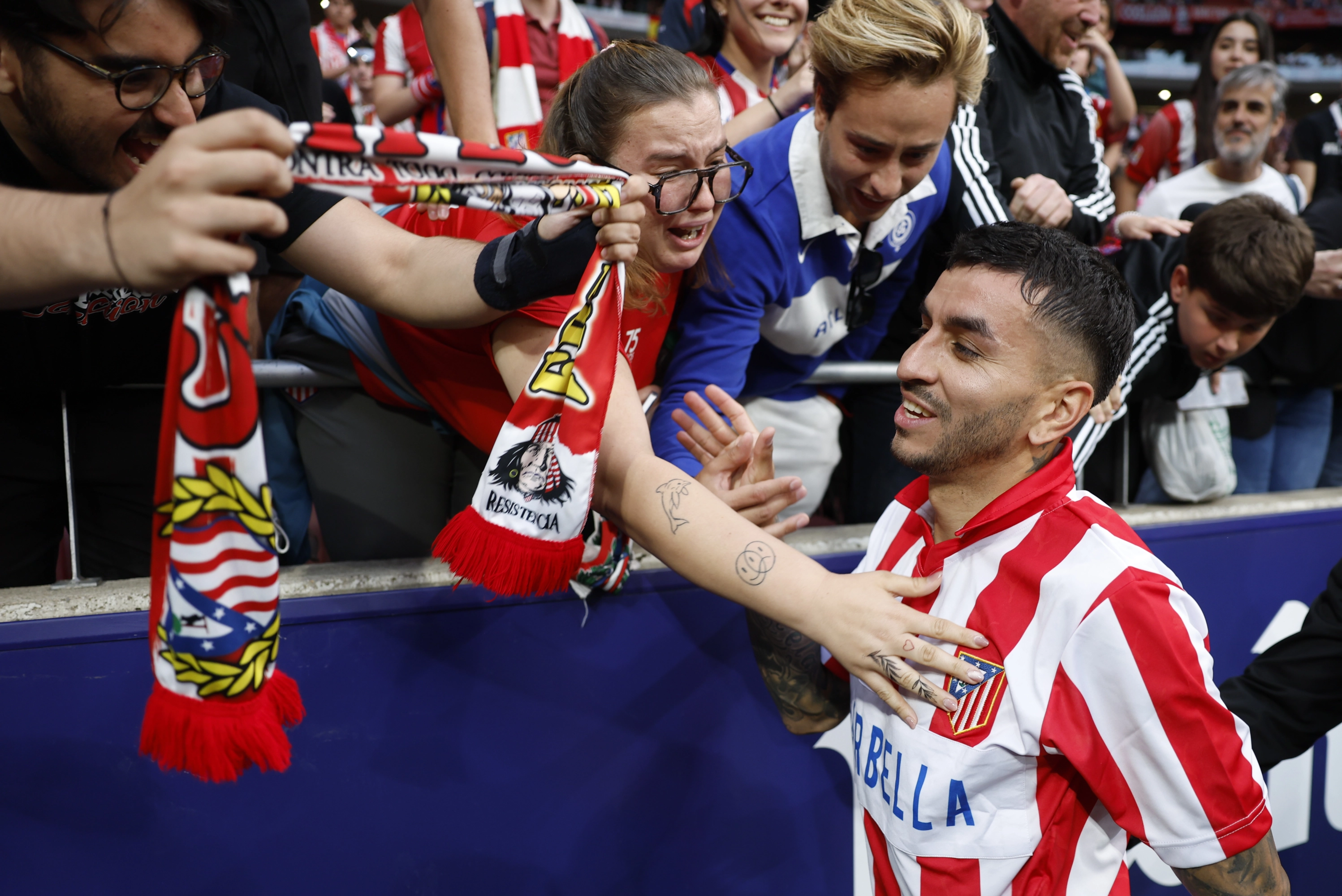 La despedida más emotiva de Ángel Correa: gol, vuelta de honor y ovación en su adiós entre lágrimas