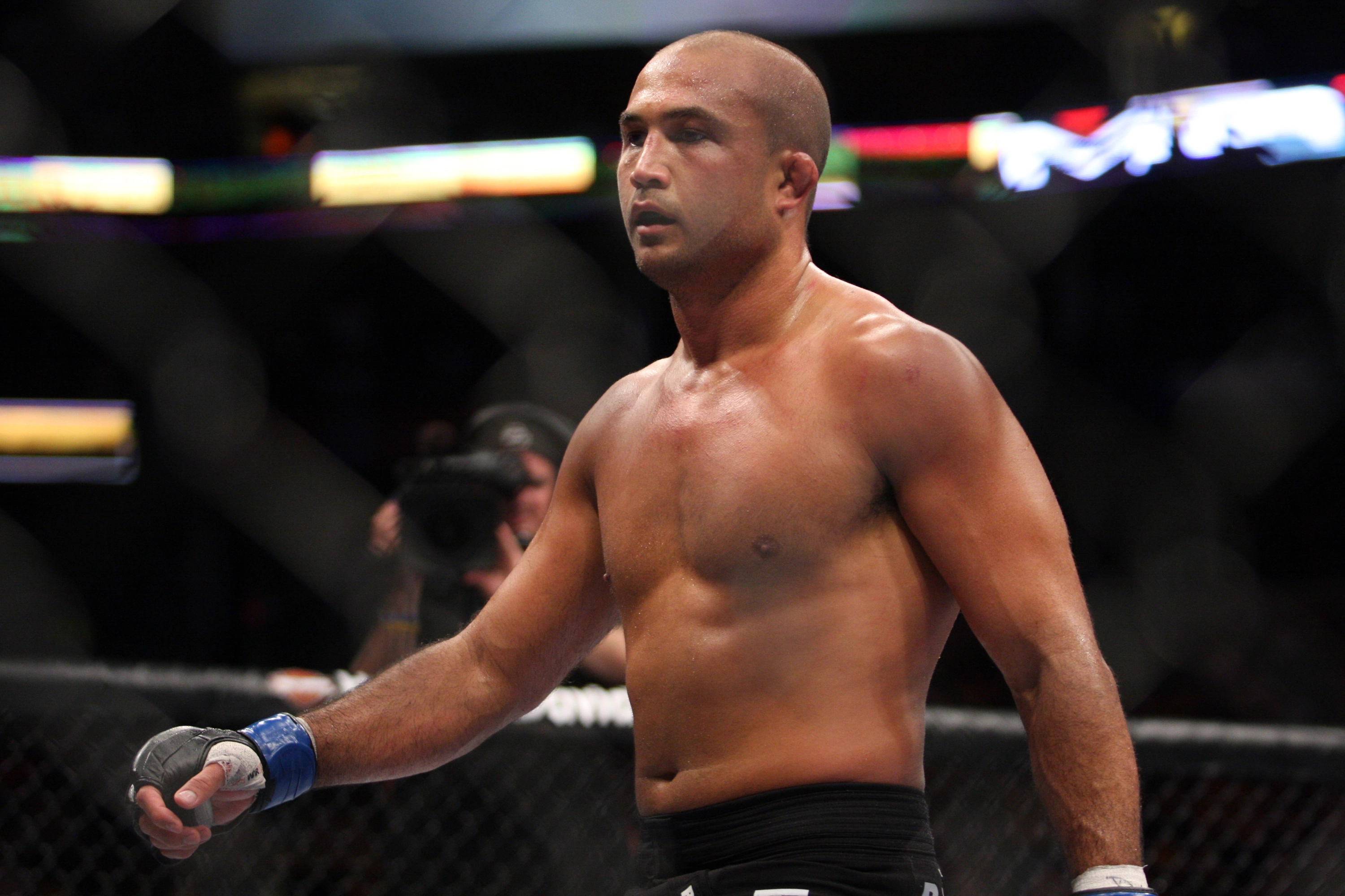 El excampeón de la UFC BJ Penn, detenido por presunto acoso a un ...